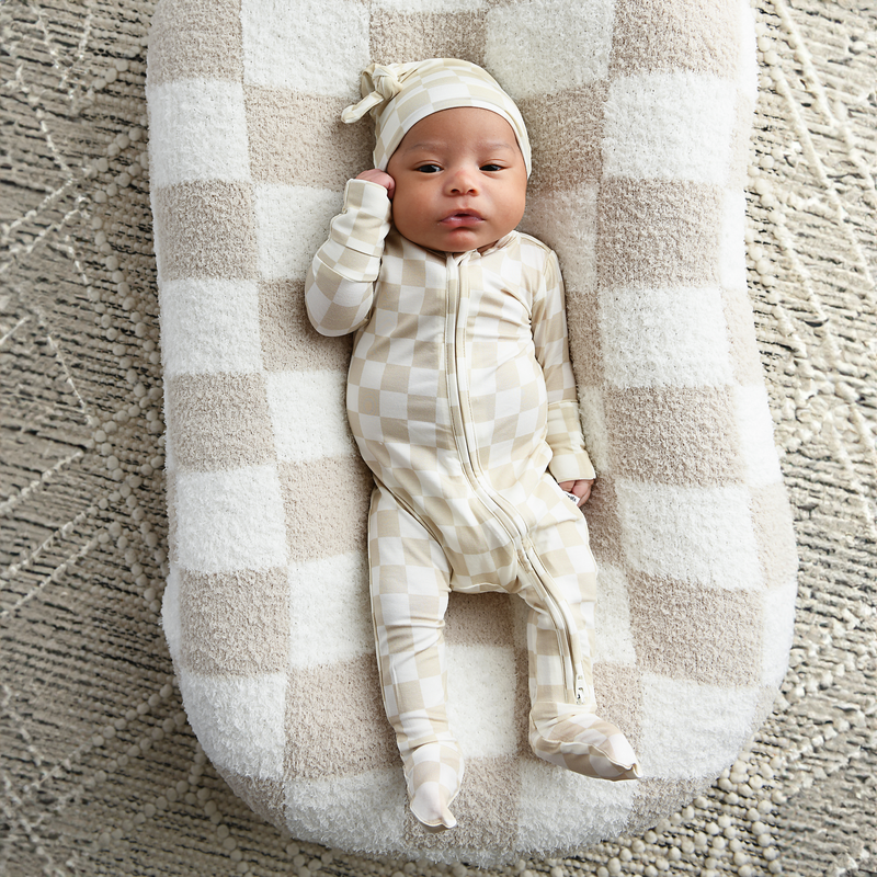 Zips – Gigi and Max